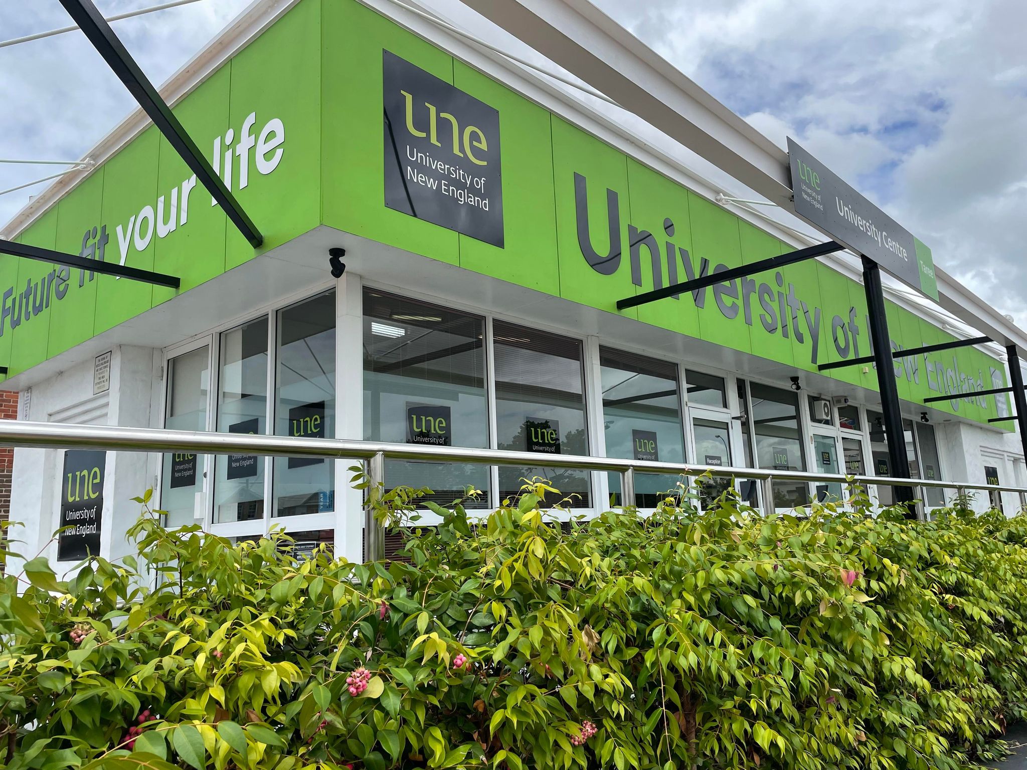 Facility Information - University of New England (UNE)