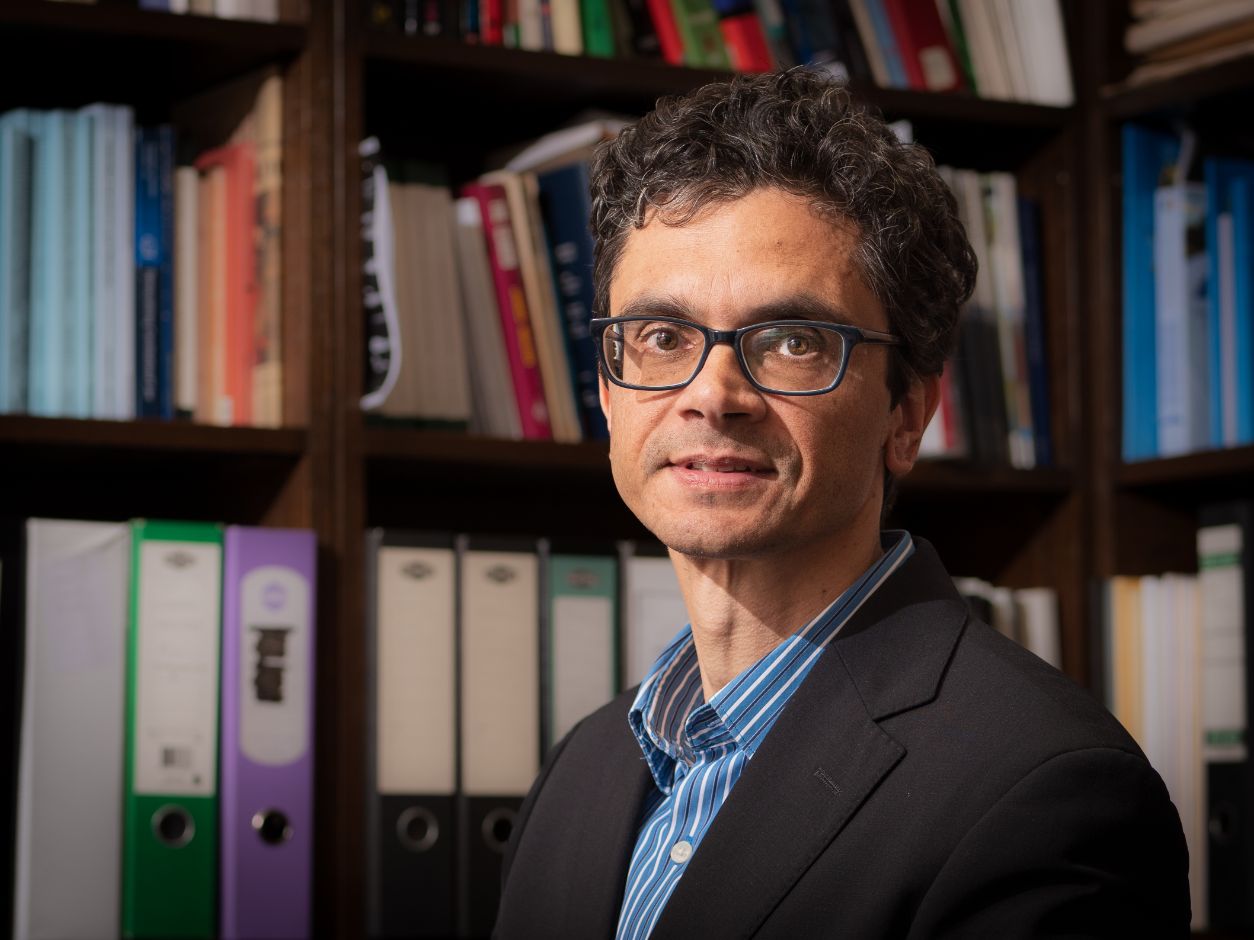 Psst … lifting the lid on corruption - University of New England (UNE)